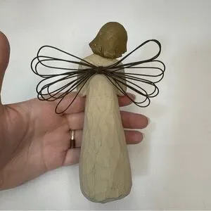 Willow Tree | Art | Willow Tree Angel Of Healing Figurine Susan Lordi ...